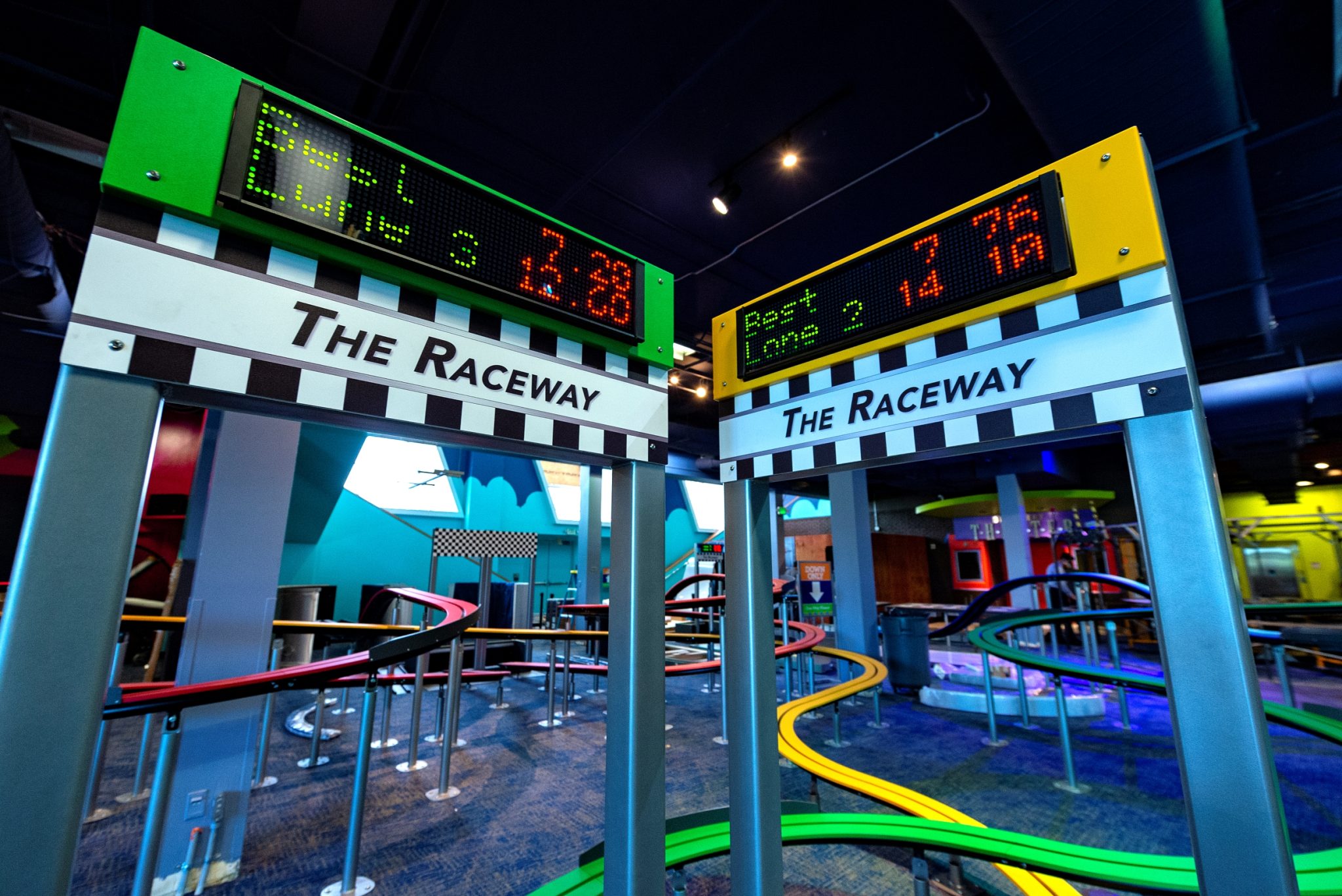 Physics Lab: Bed of Nails - Discovery Cube